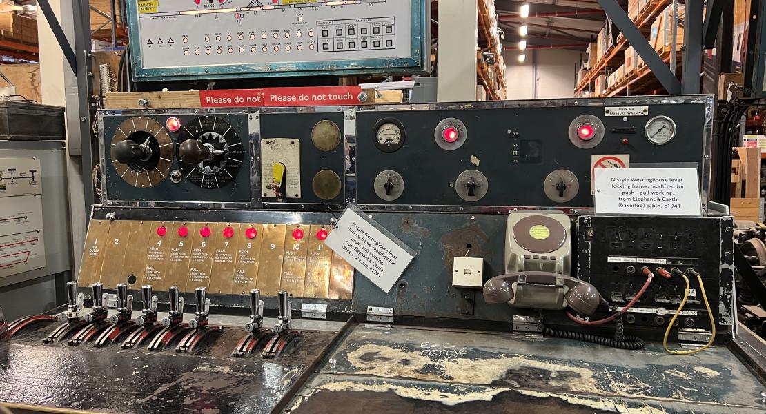 Signalling Equipment Restoration Team, LT Museum Acton Depot - Visit 4 ...